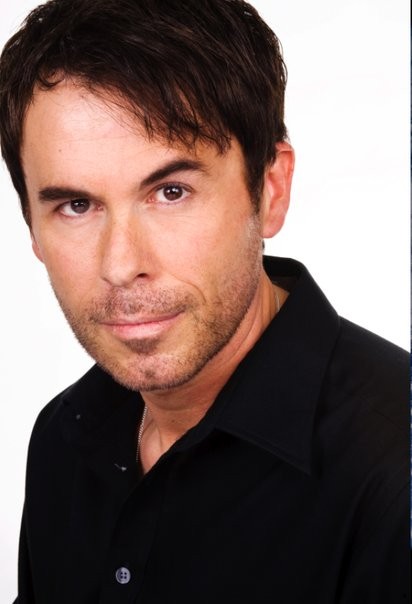 Memphis Flyer | Bad Santaland: Three Questions with Crumpet the Elf