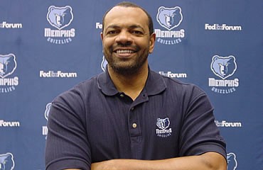 Memphis Flyer | Grizzlies (Re-)Introduce Hollins Today