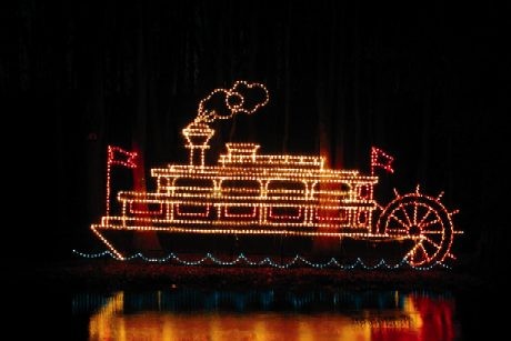 Memphis Flyer | The Zoo Lights Up