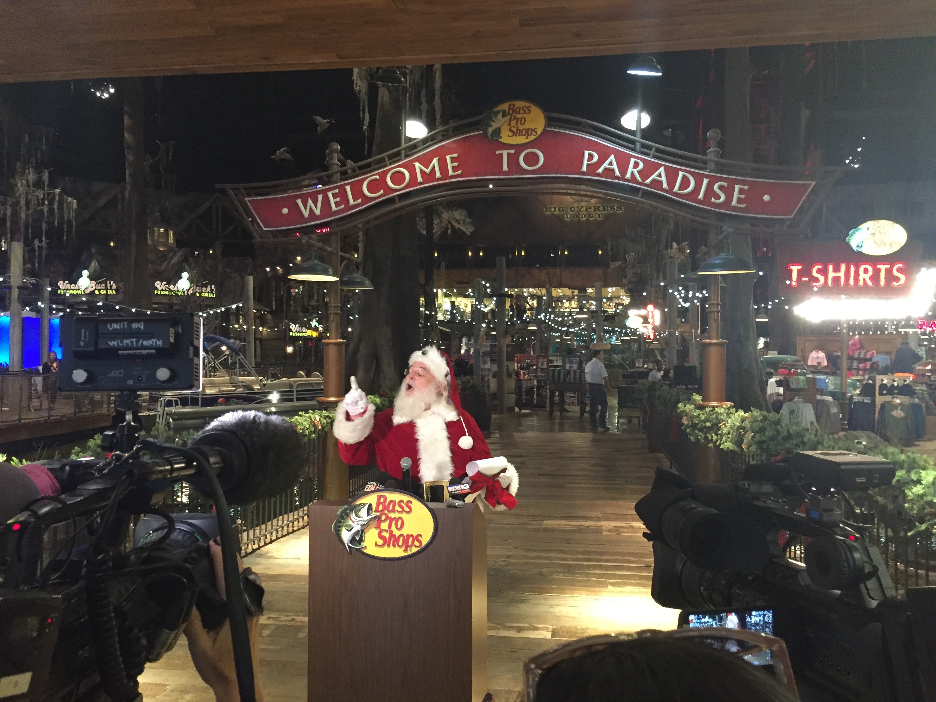 Memphis Flyer | Memphis Bass Pro Draws 2 Million Visitors in First 8 Months